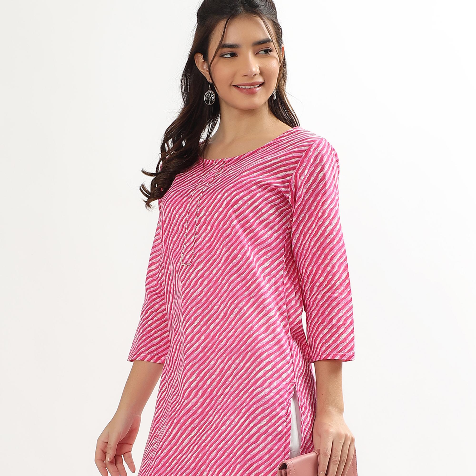 Pink Almirah Women's Muted Fuchsia Round Neck Printed Kurta | Vishal ...